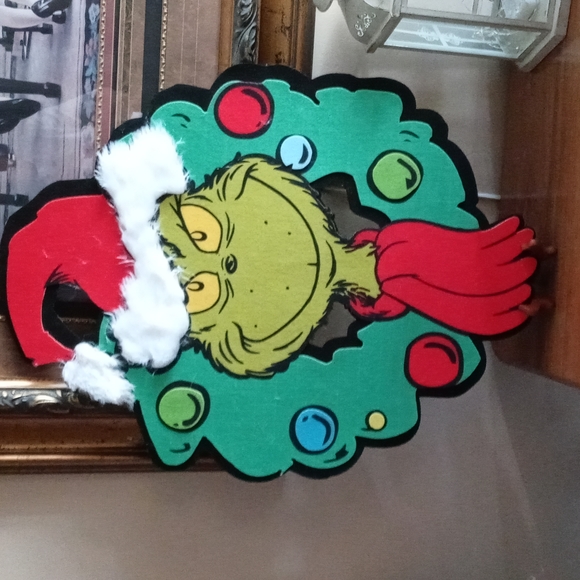 Dr. Seuss | Holiday | Grinch Wall Decor | Poshmark